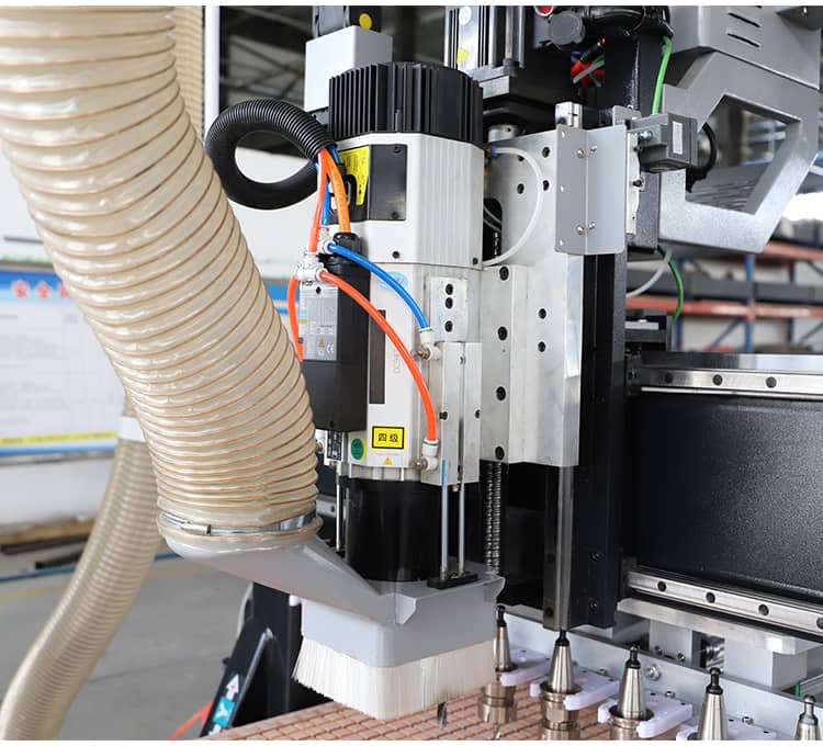 Linear Type ATC Cnc Plywood Cutting Machine Cnc Router from China ...